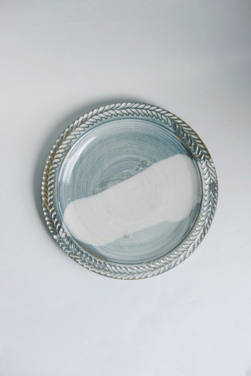 Titanium Fishtail Carved Large Plate – AL Ceramics